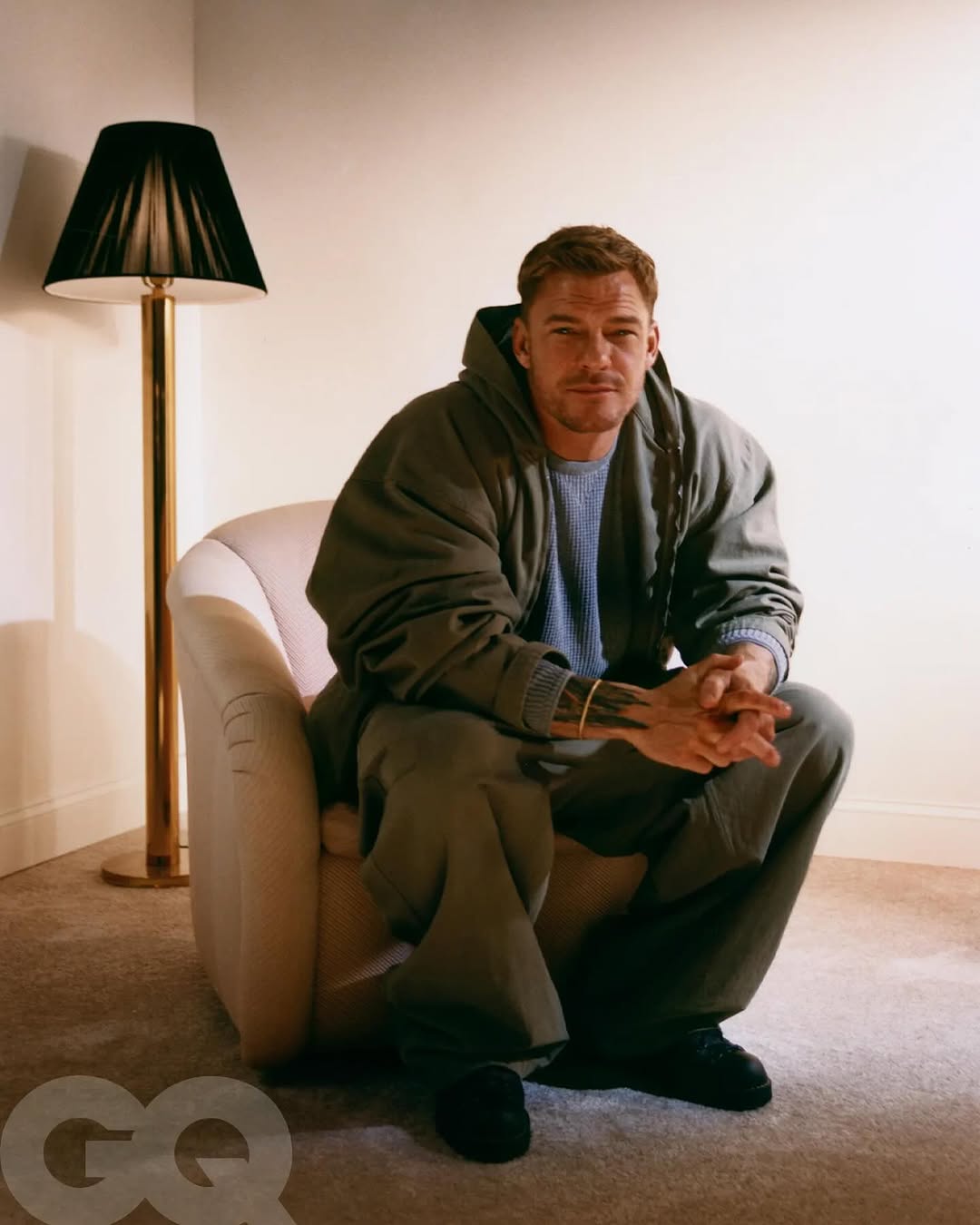 Alan Ritchson on playing the titular character in Reacher: The toll it ...