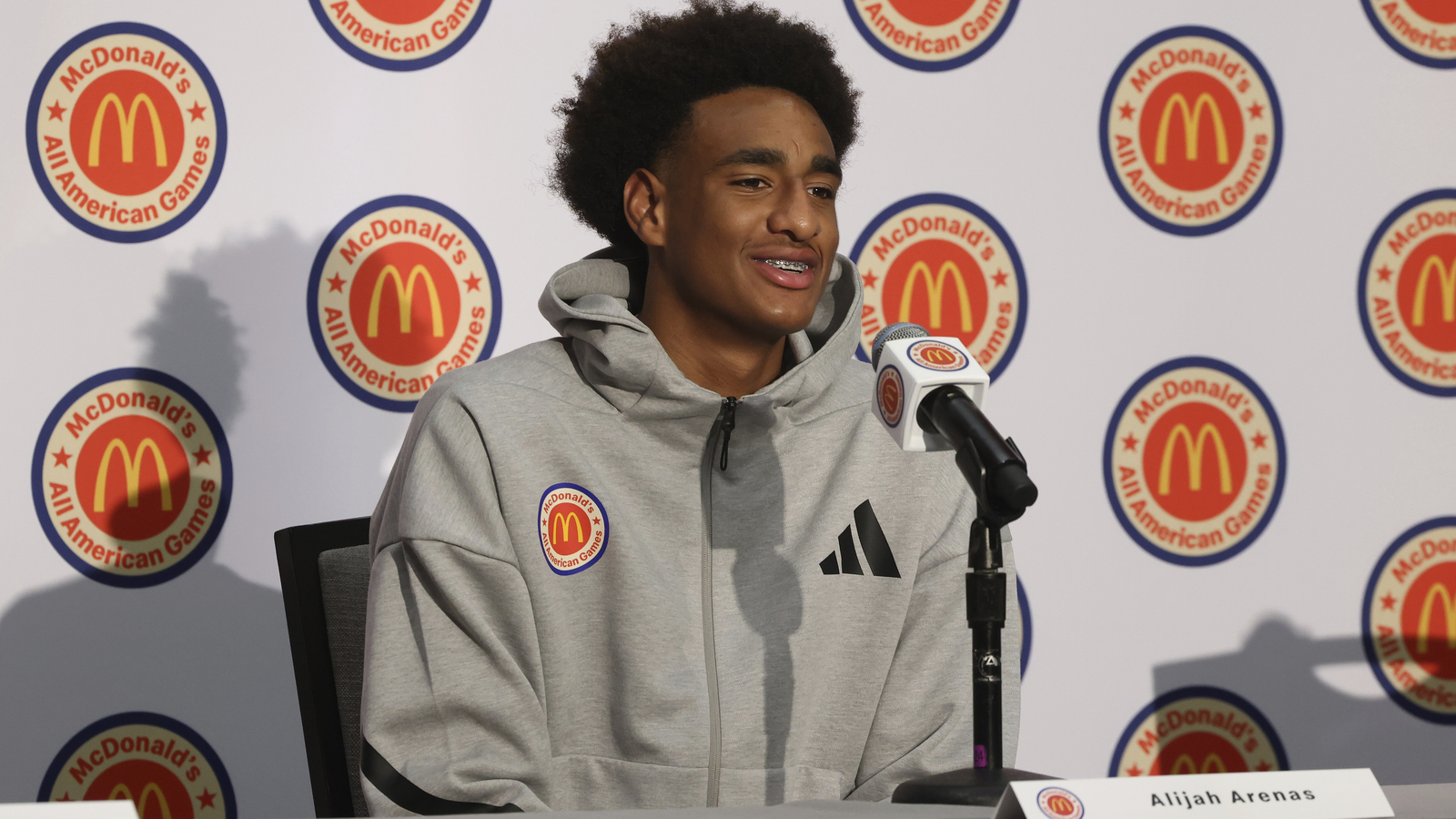 What is a medically induced coma? Alijah Arenas in ‘serious condition ...