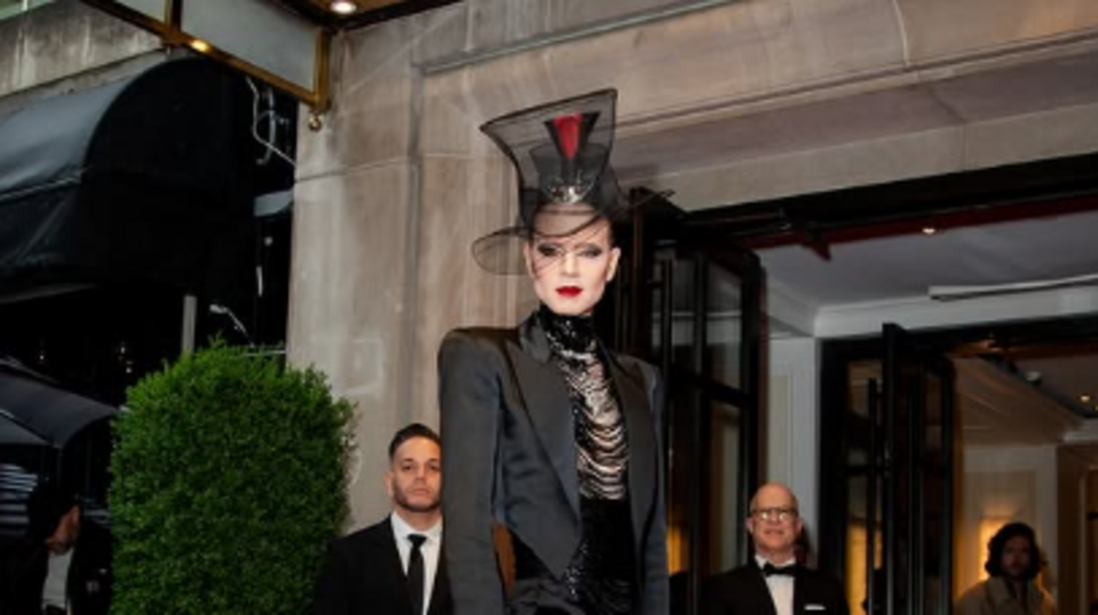 Who is Jordan Roth? Broadway producer turns heads at Met Gala in 10 ...